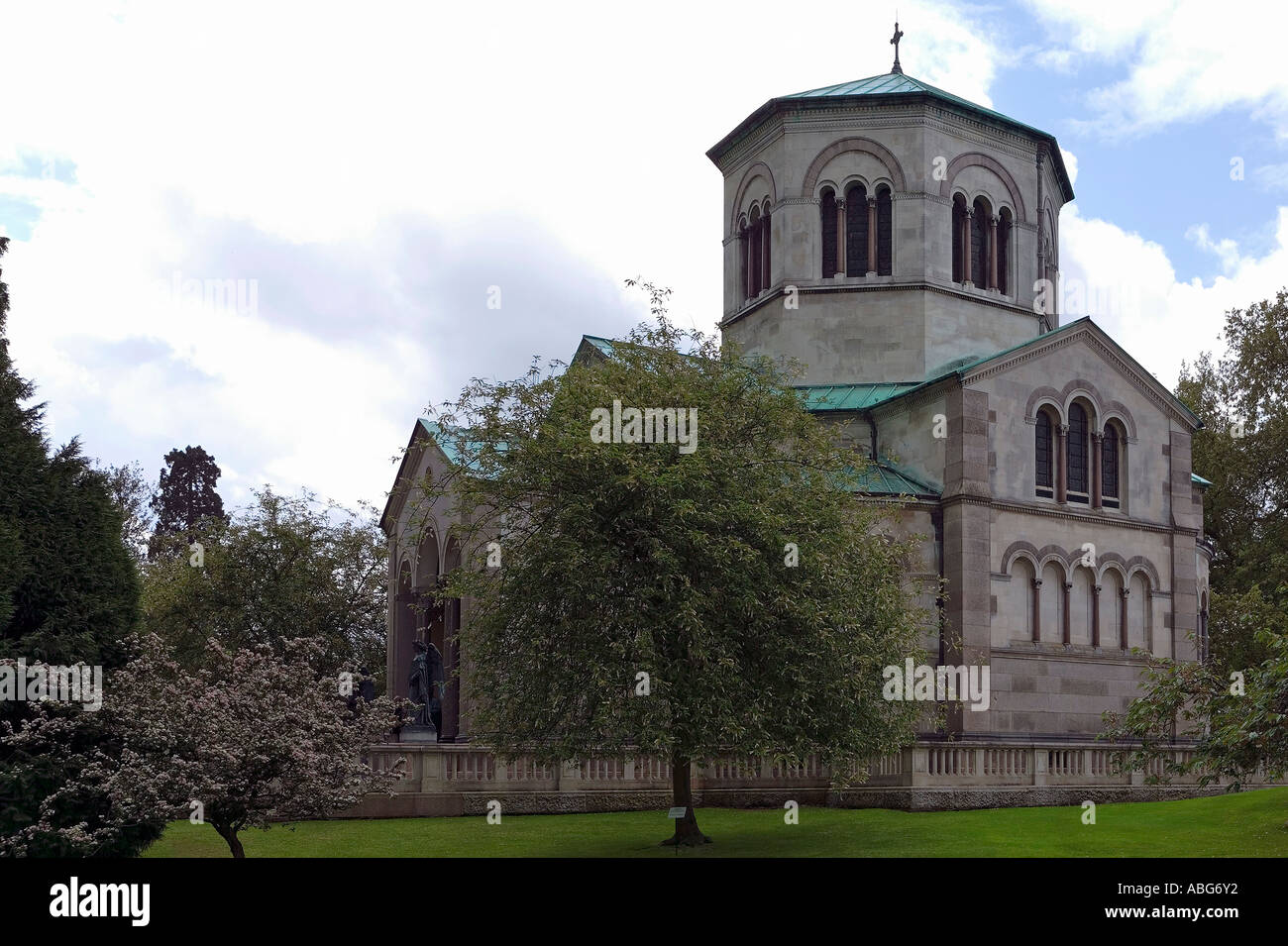 Royal mausoleum frogmore house hi-res stock photography and images - Alamy