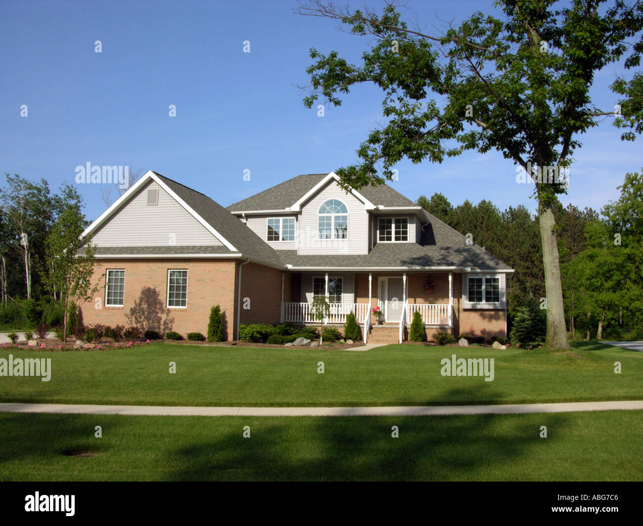 Residential home hi-res stock photography and images - Alamy