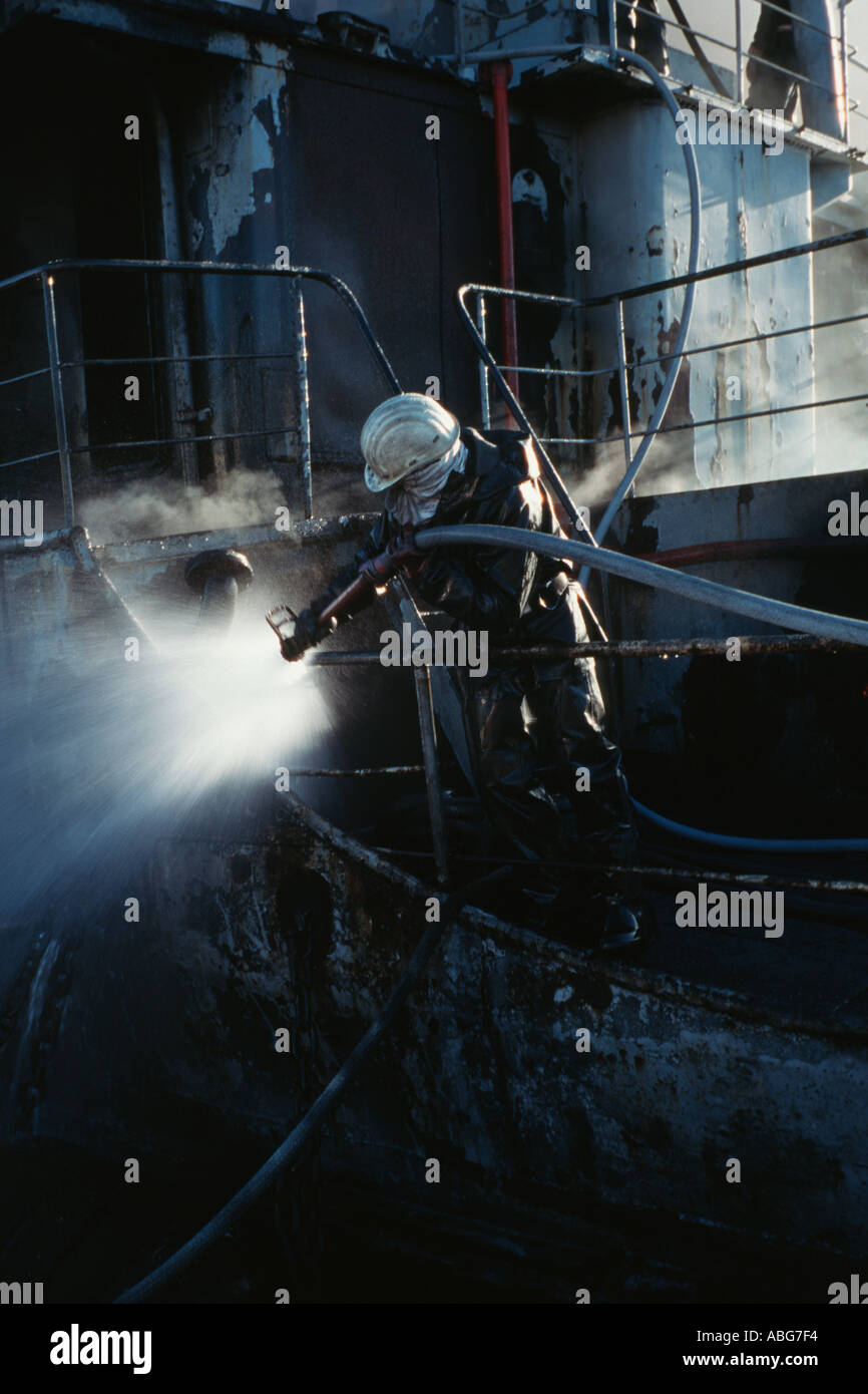 Firefighting ship hi-res stock photography and images - Alamy