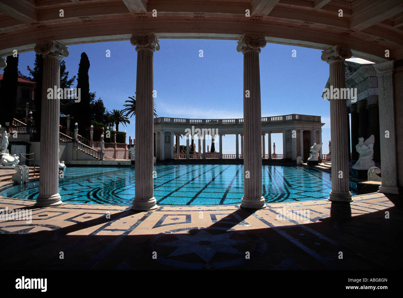 Hearst castle neptune pool hi-res stock photography and images - Alamy