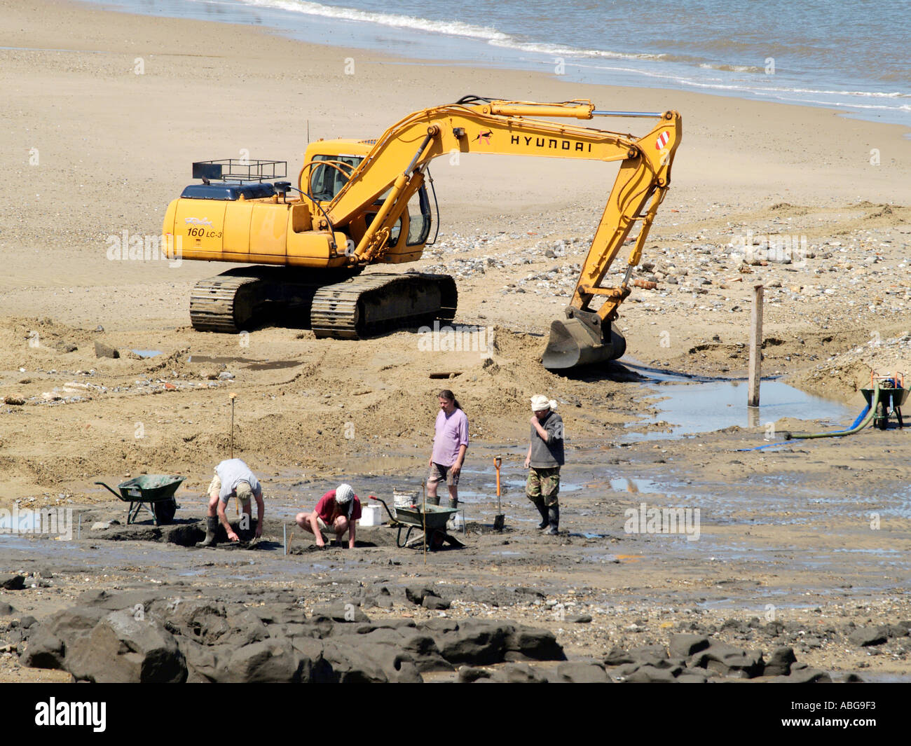 Search excavation excavate history ancient digger mechanical hi-res ...