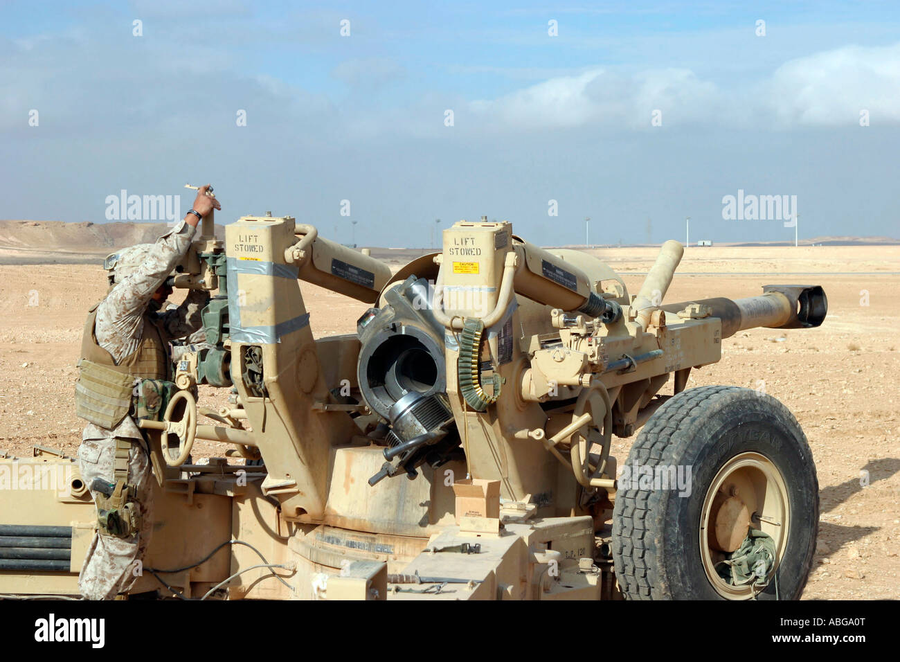 M198 howitzer hi-res stock photography and images - Alamy