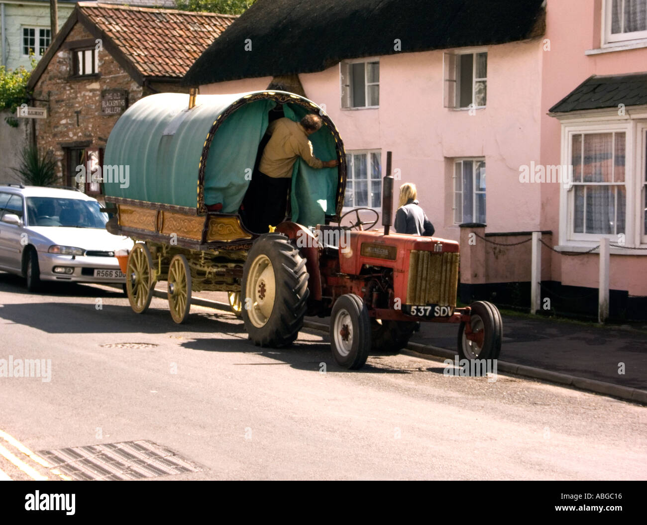 Gipsy caravan hi-res stock photography and images - Alamy