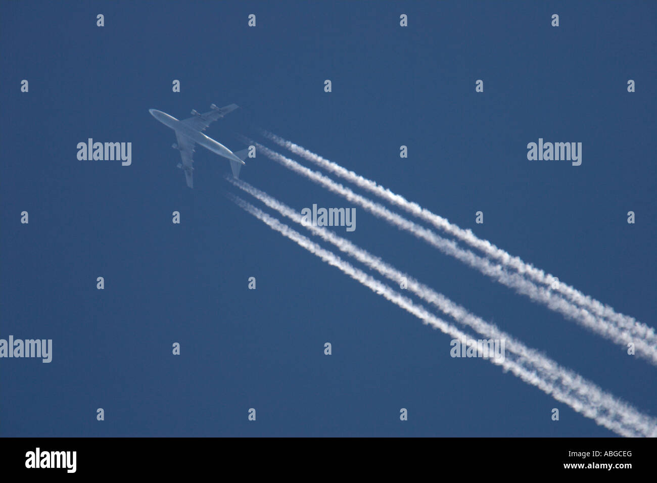 Vapour trails in the sky Stock Photo - Alamy