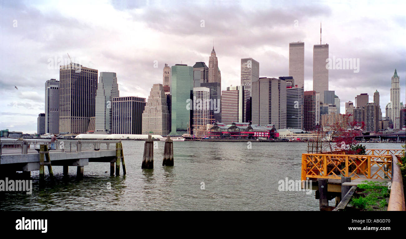 Pier 17 from brooklyn hi-res stock photography and images - Alamy