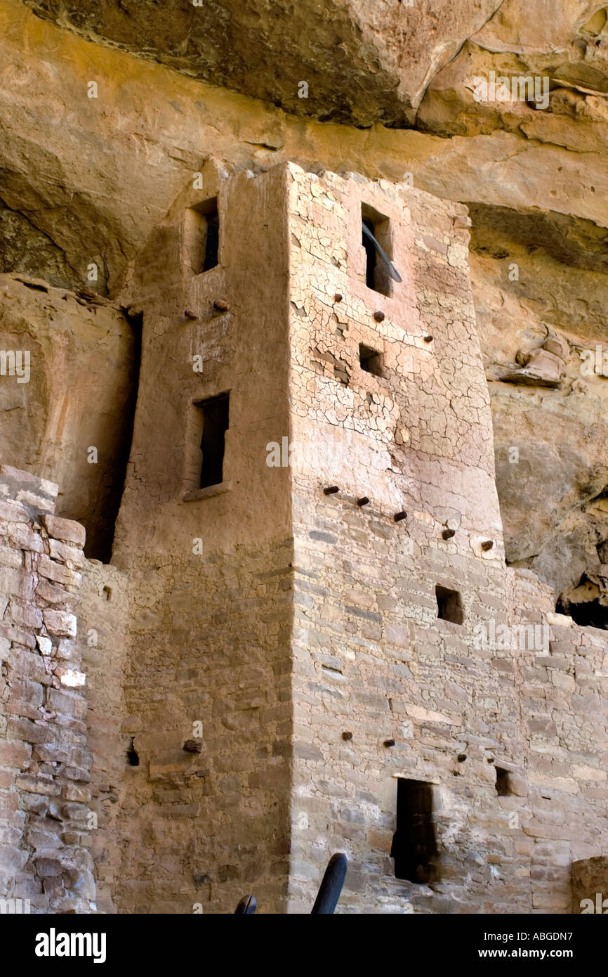 Mesa Verde indian ruin tower Stock Photo - Alamy