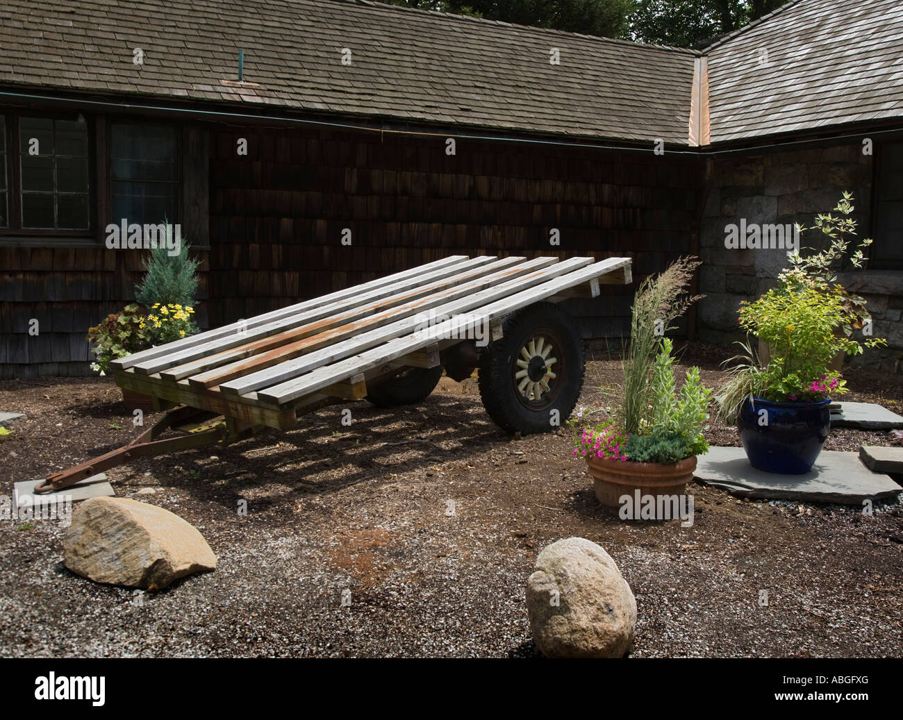 An old cart and a wooden wheel hi-res stock photography and images - Alamy