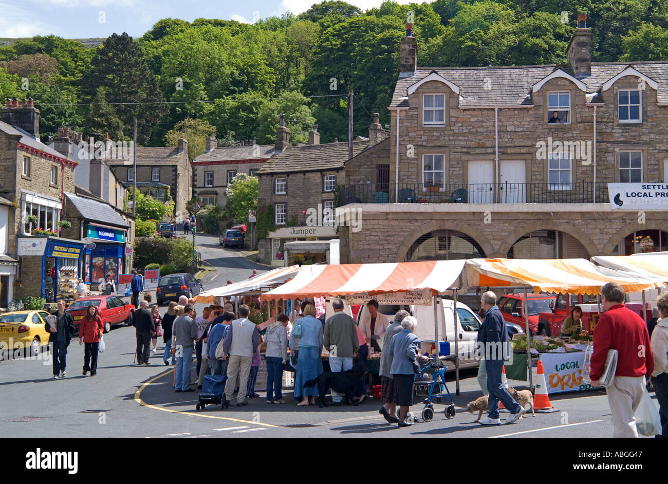 Farmers market Settle North Yorkshire England Stock Photo - Alamy