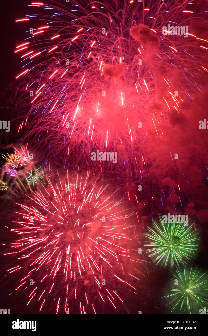 Fireworks sky hi-res stock photography and images - Alamy