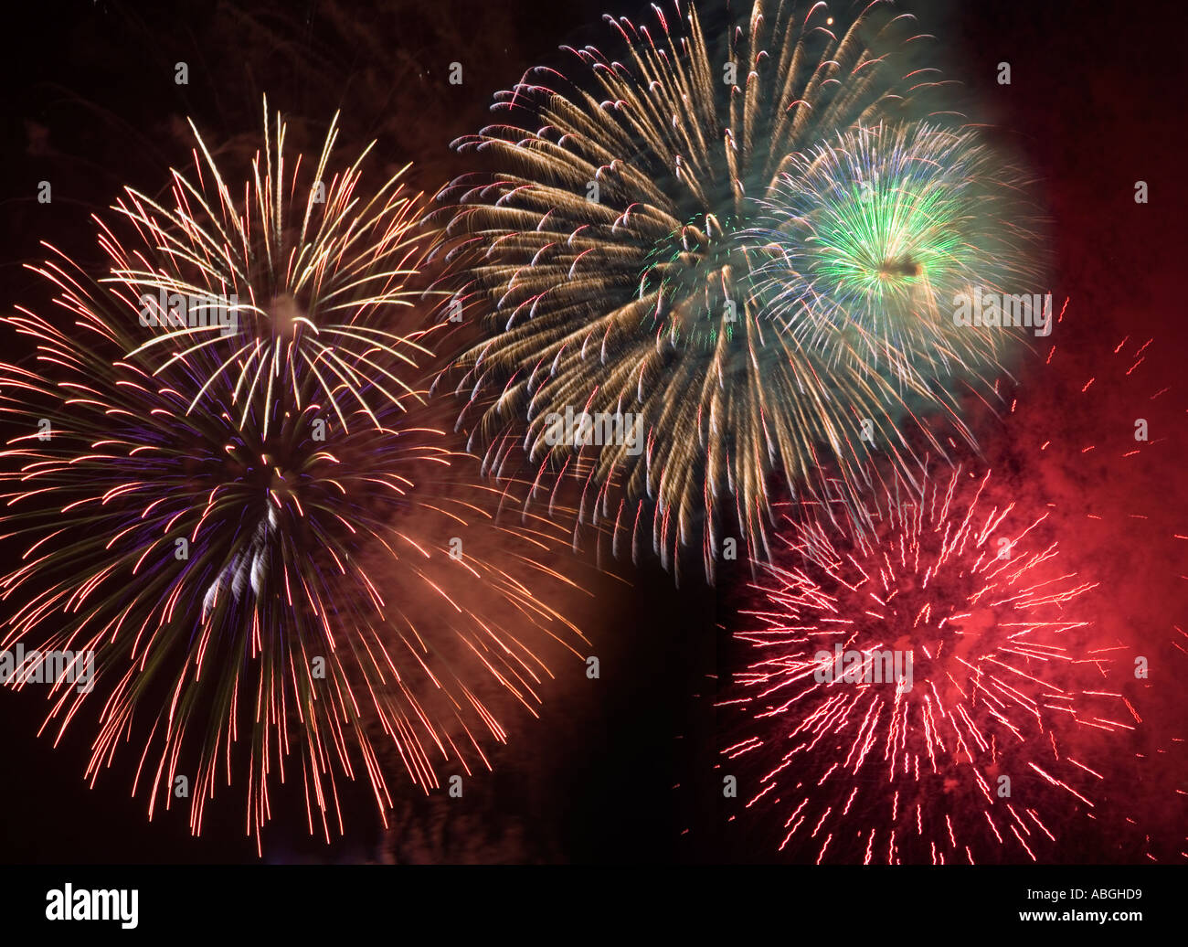 Colorful fireworks bursting night sky hi-res stock photography and ...