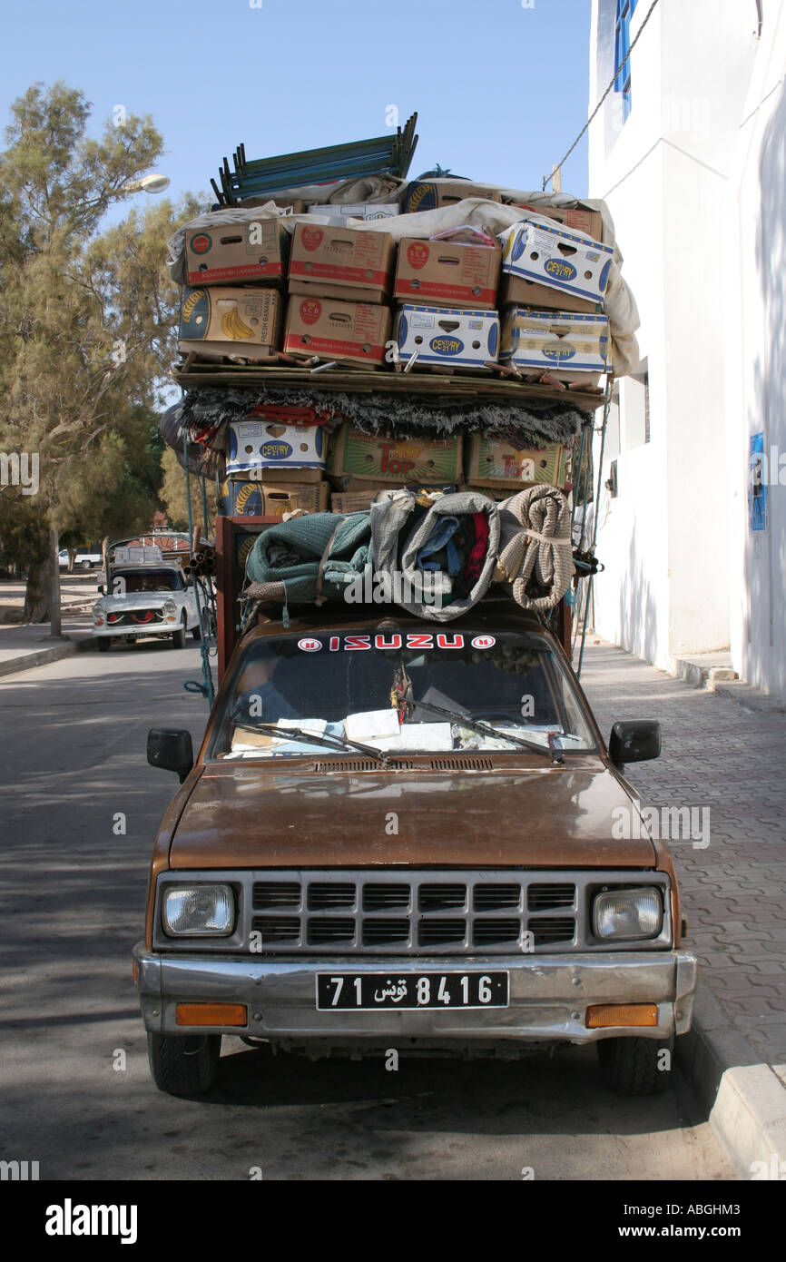 Piled up moving box hi-res stock photography and images - Alamy