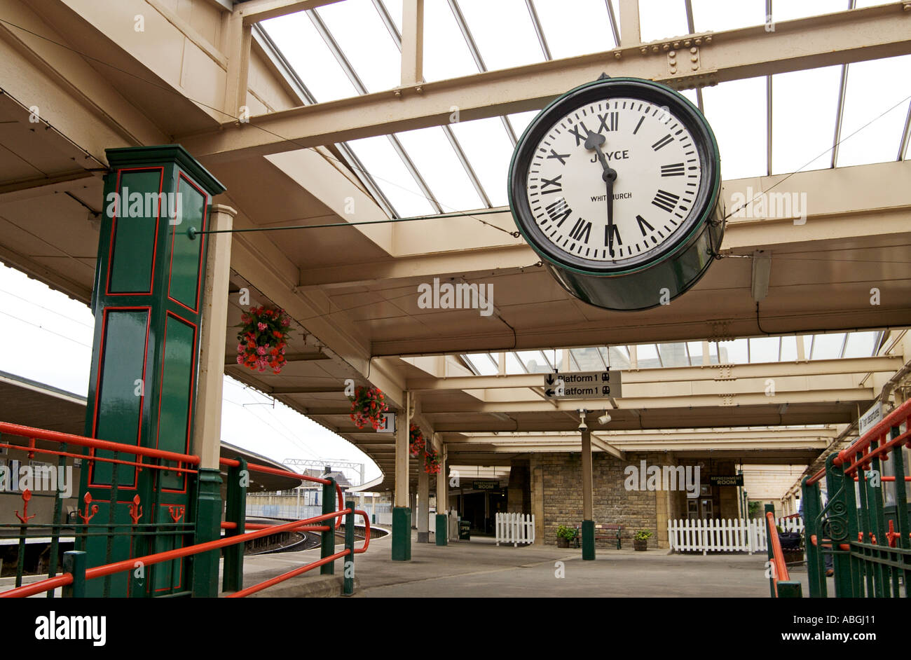 Carnforth Station Clock High Resolution Stock Photography and Images ...