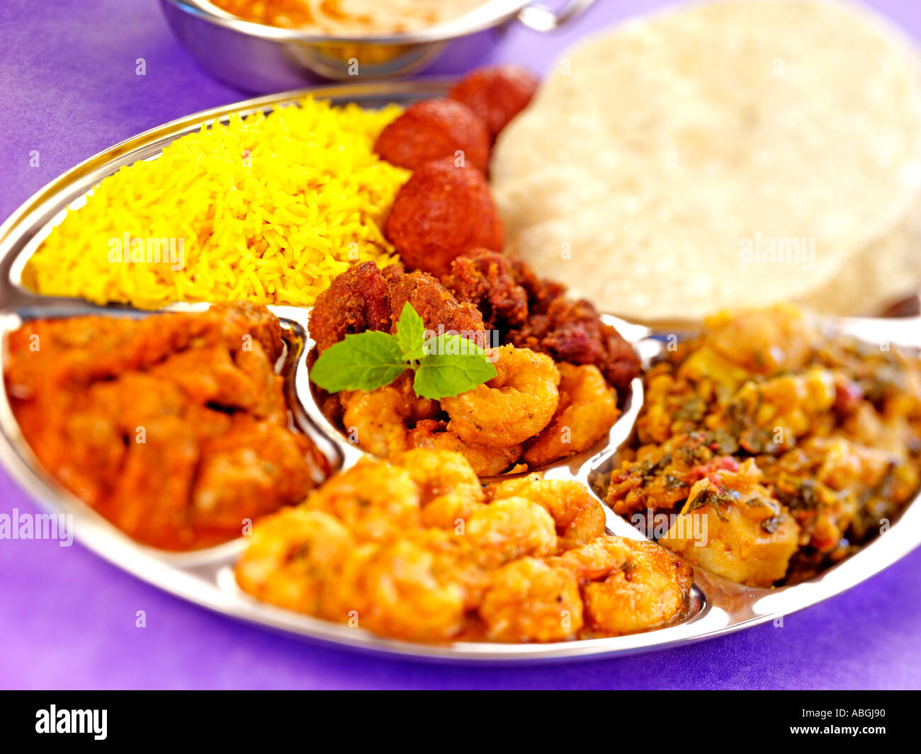 Metal thali hi-res stock photography and images - Alamy
