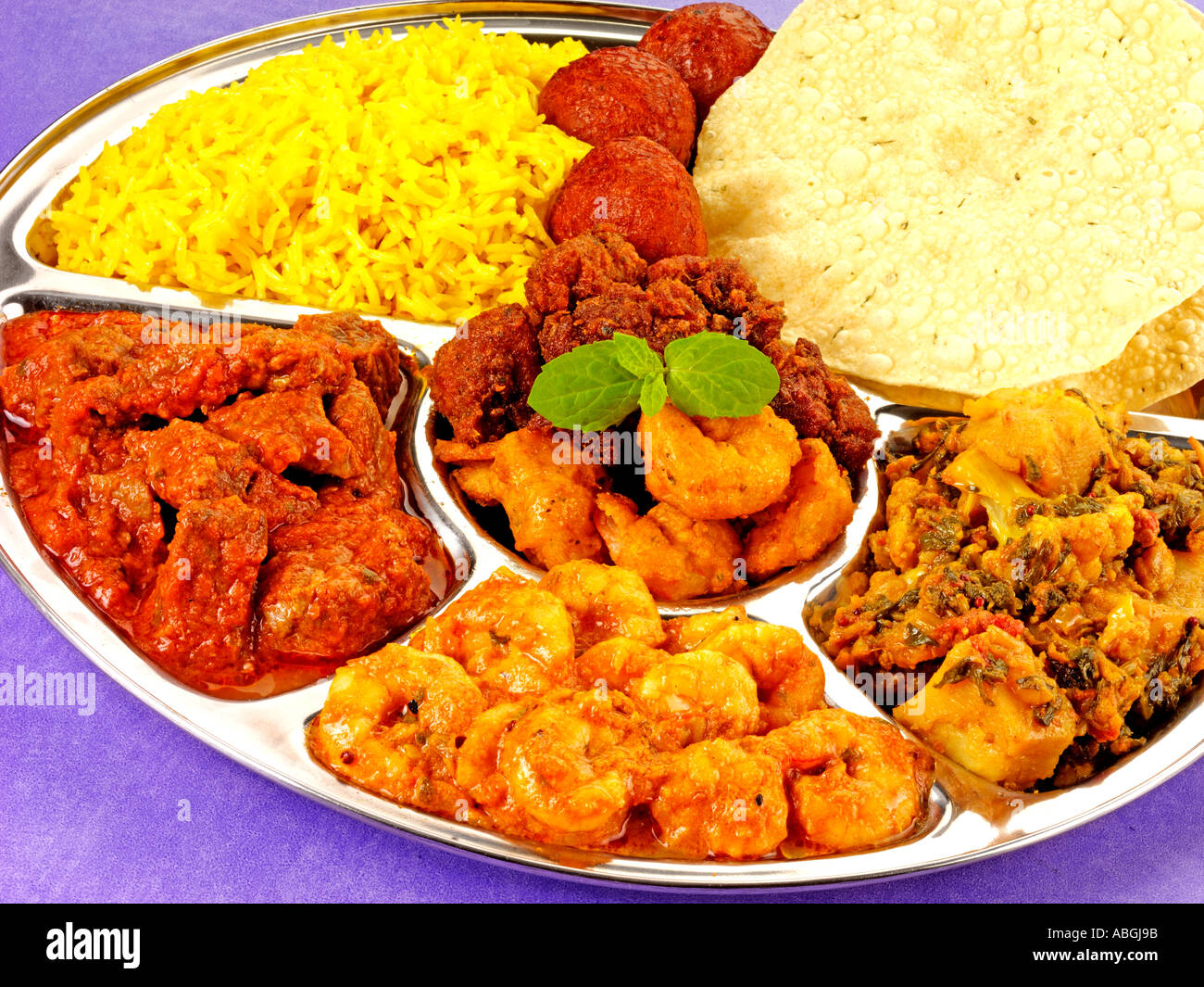 Metal thali hi-res stock photography and images - Alamy