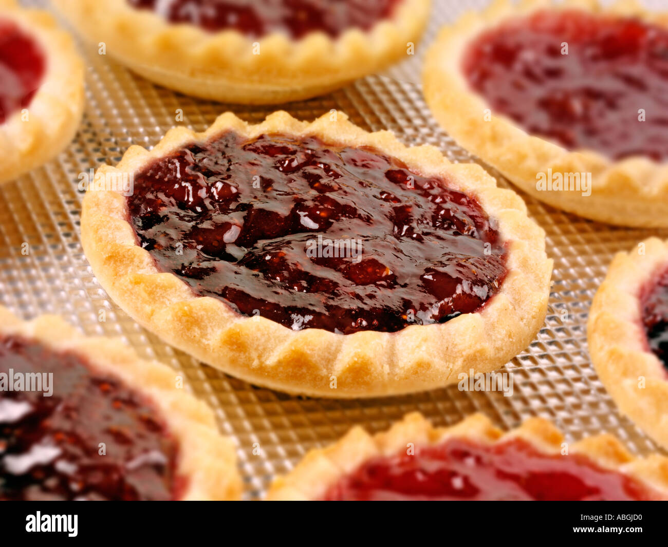 Jam tarts hi-res stock photography and images - Alamy
