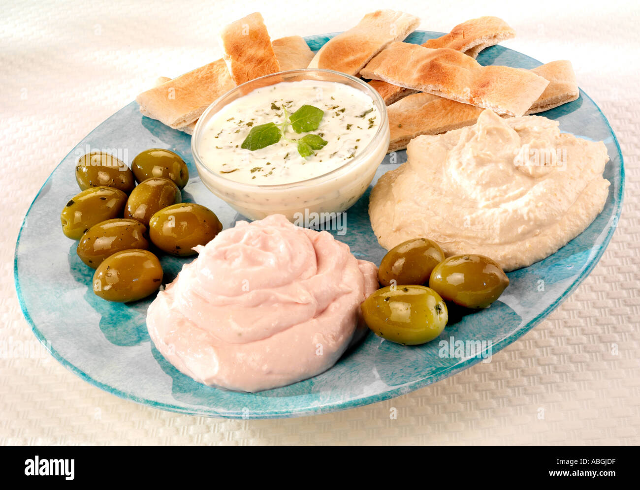Meze appetizer hi-res stock photography and images - Alamy