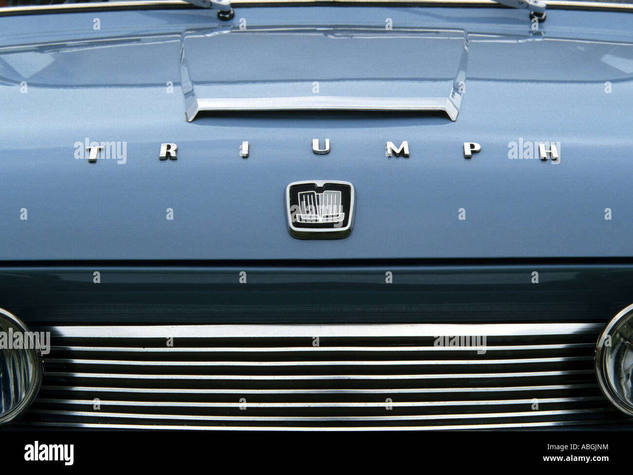 Triumph car badge emblem hi-res stock photography and images - Alamy