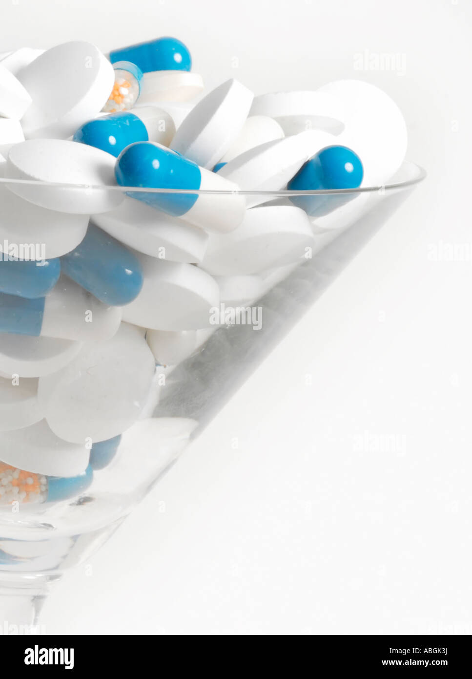 Cocktail of drugs hi-res stock photography and images - Alamy