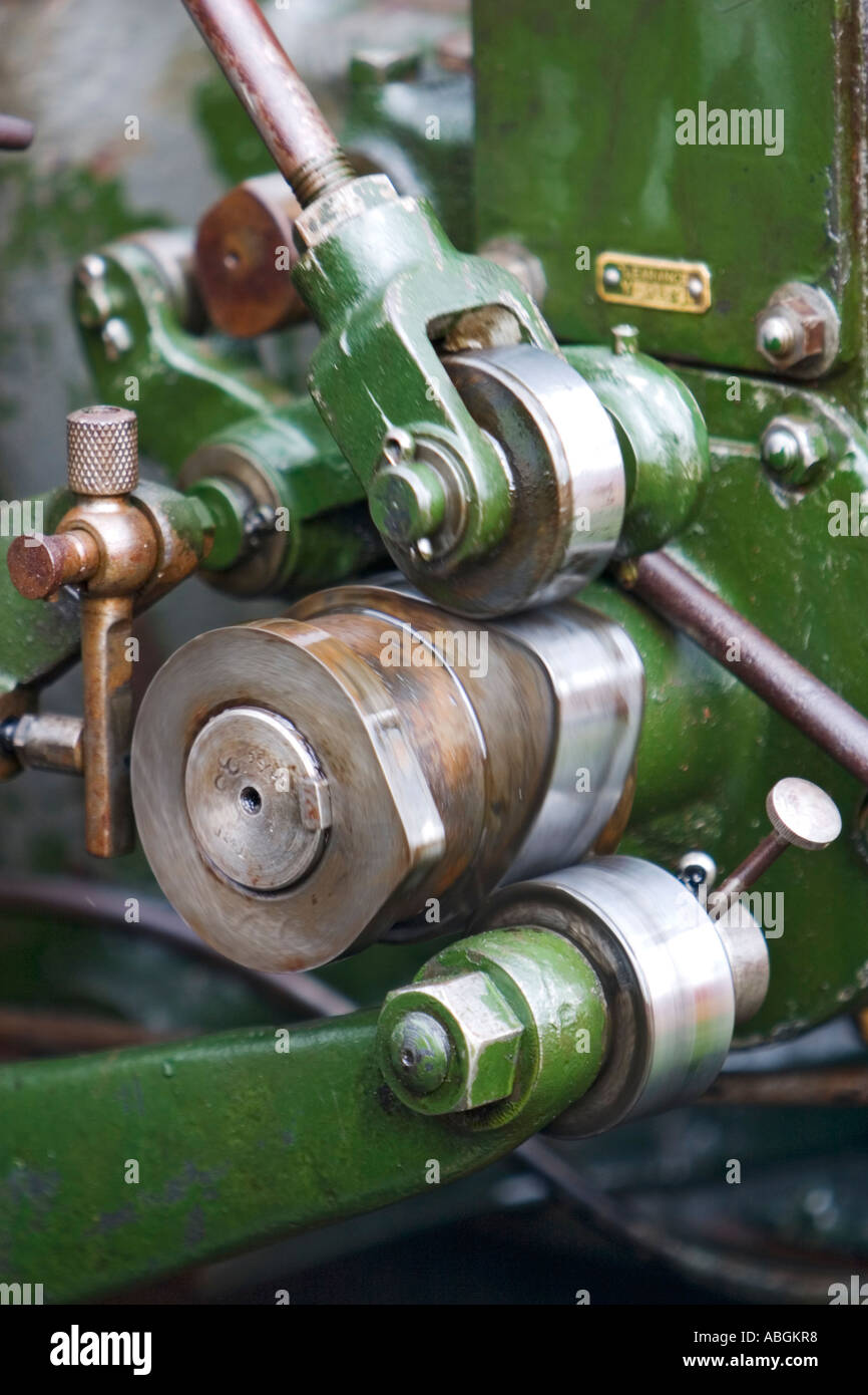 Rotating mechanical offset cam Stock Photo - Alamy