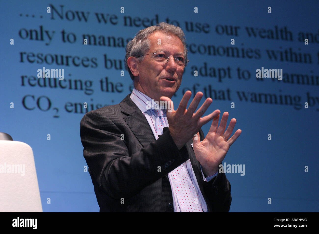 Professor sir david king hi-res stock photography and images - Alamy