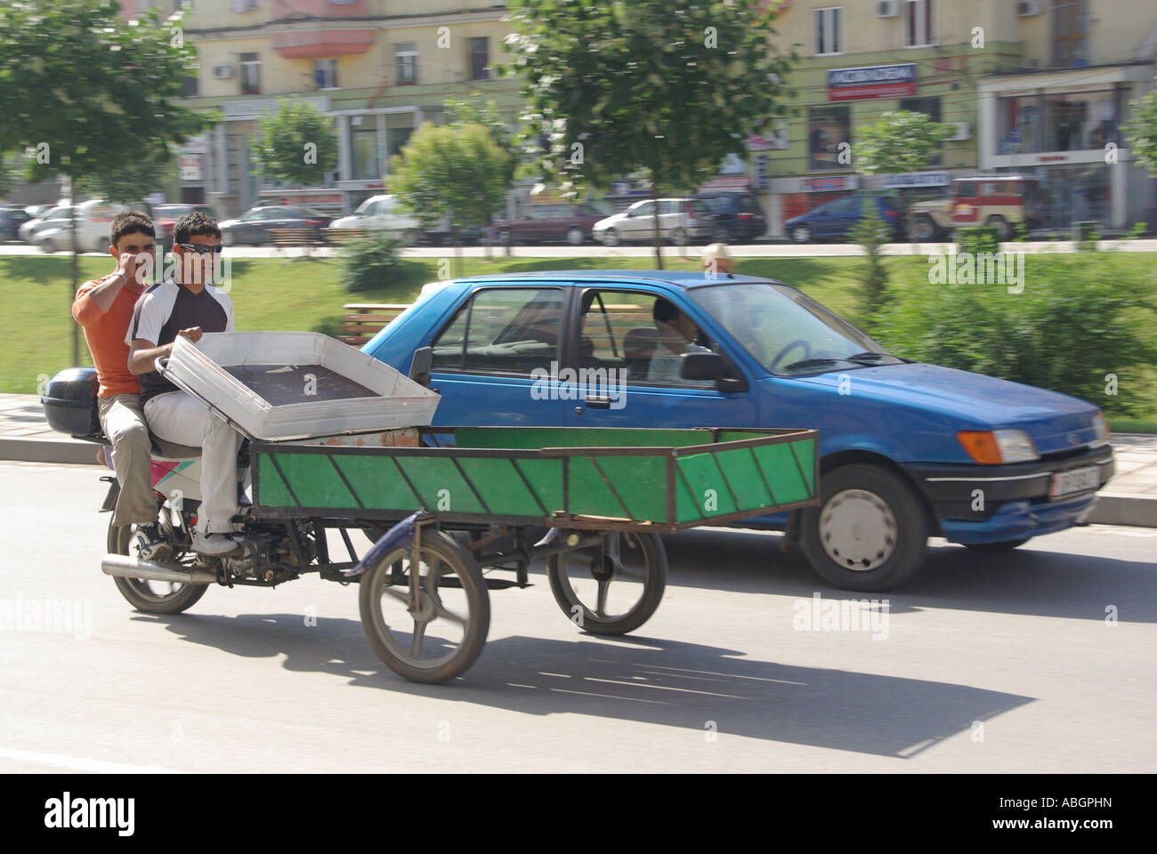Alternative modes of urban transport hi-res stock photography and ...