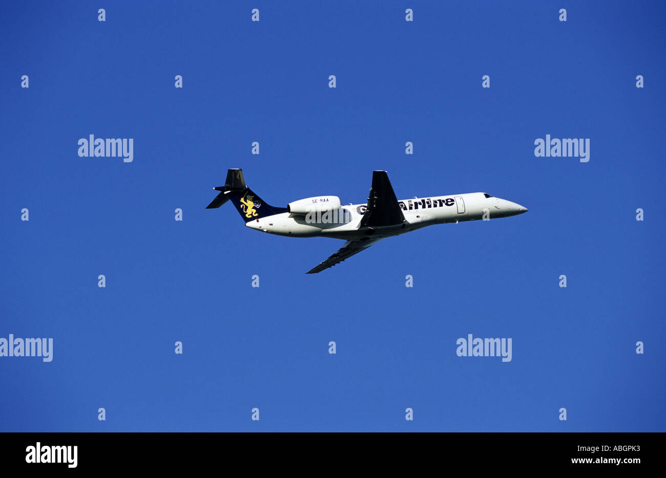Embraer rj135 jet aircraft hi-res stock photography and images - Alamy