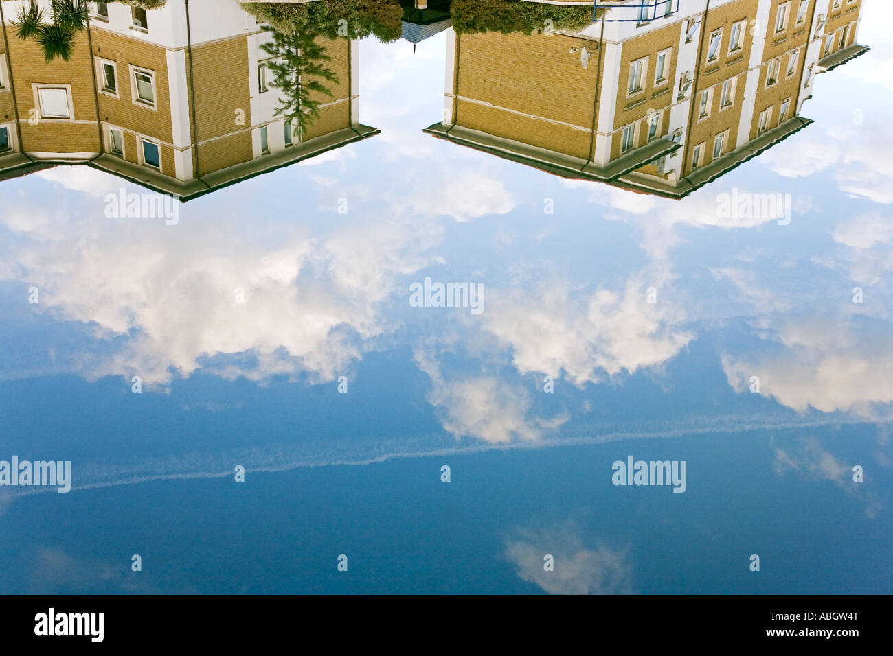 Reflection of buildings in water Stock Photo - Alamy
