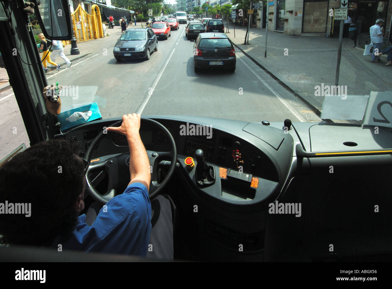 Sorrento coastal resort coach drivers view of narrow congested roads in ...