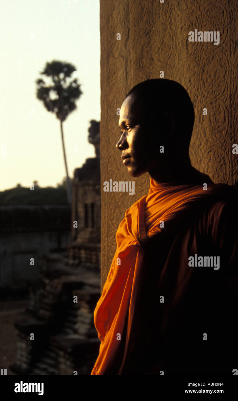 Cambodia monk sunset hi-res stock photography and images - Alamy