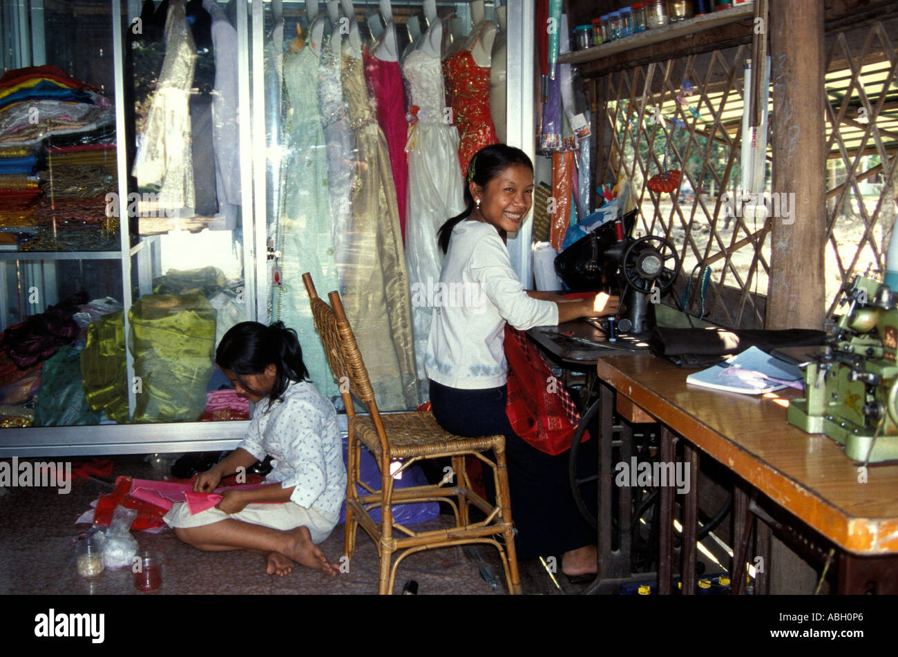 Child labour textile hi-res stock photography and images - Alamy