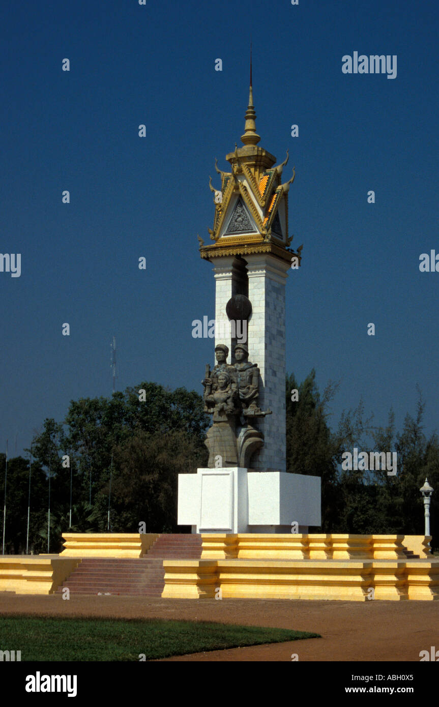 Liberation Monument erected to commemorate the 1979 liberation of Phnom ...