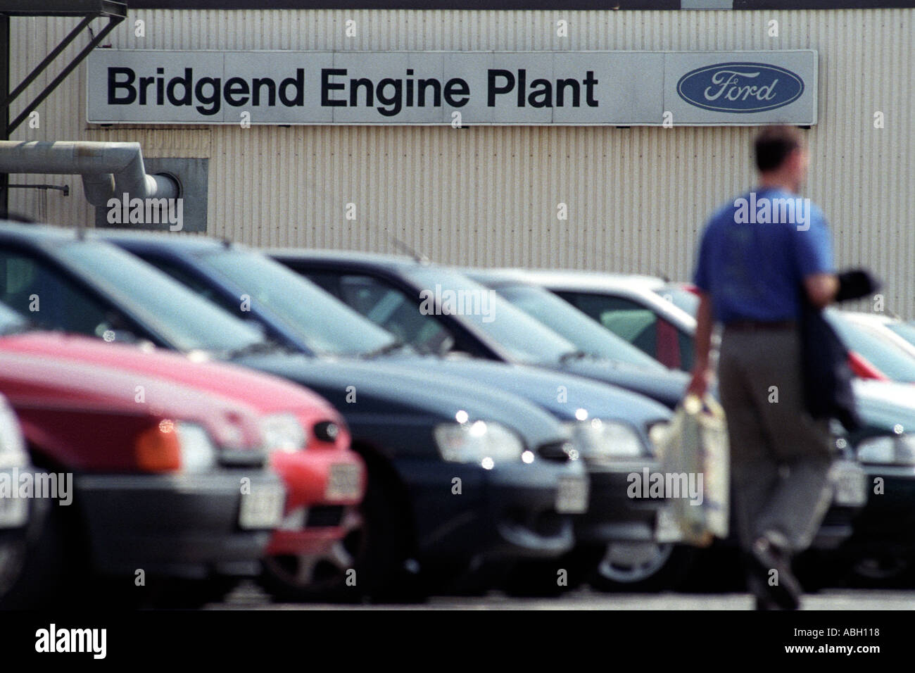 Car factory exterior hi-res stock photography and images - Alamy