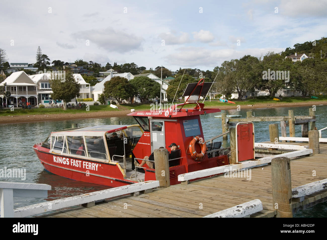 Russell new zealand waterfront High Resolution Stock Photography and ...
