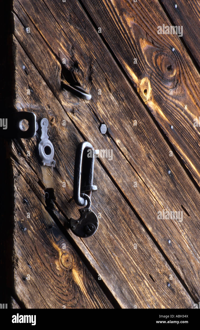 Antique padlock hi-res stock photography and images - Alamy