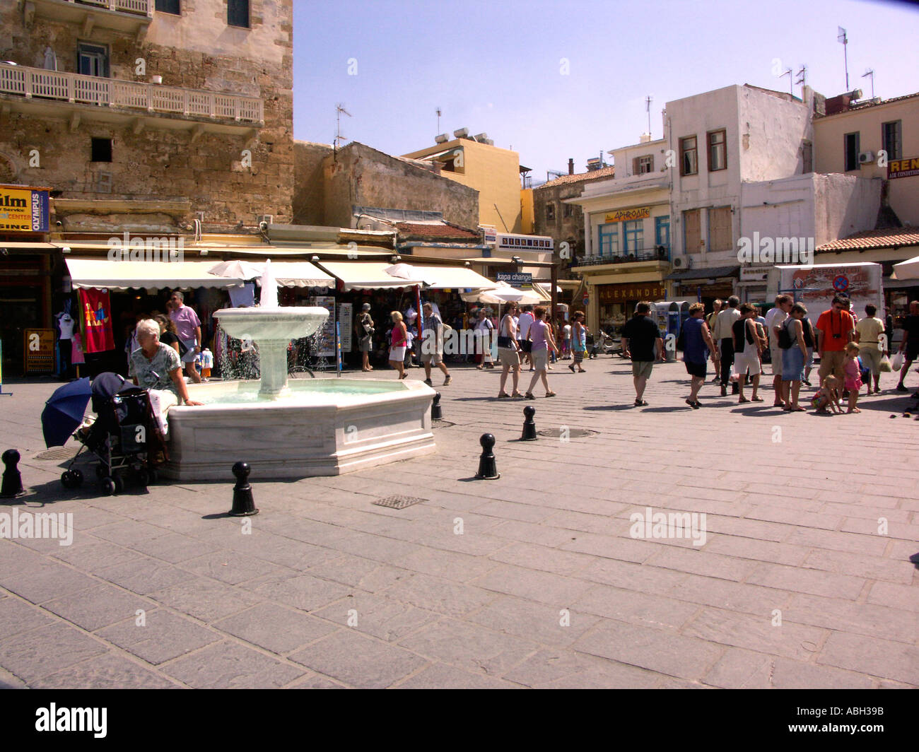 Market Square and Fountain Chania Bay Crete Stock Photo - Alamy