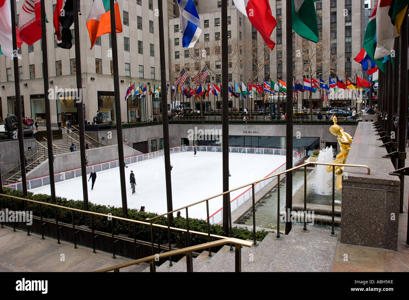 Ice scating rank at the base of Rockerfeller Center, New York, USA ...