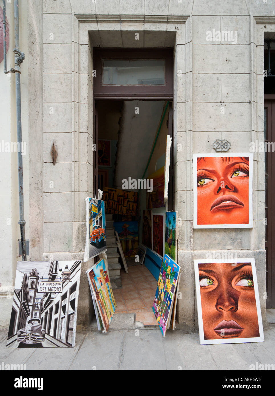 Cuban art hi-res stock photography and images - Alamy