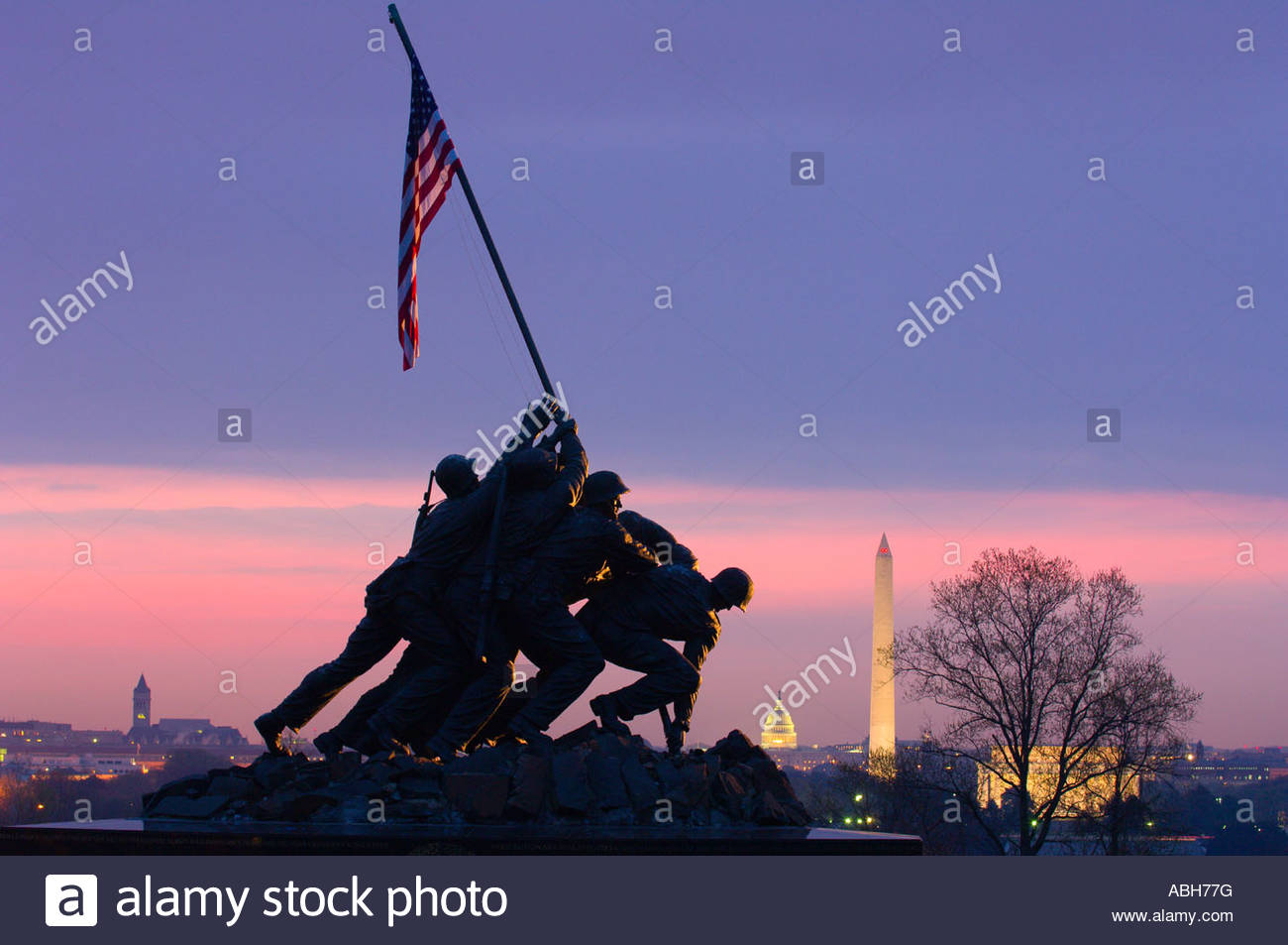 Statue of Marines holding up American flag at the Iwo Jima Memorial ...