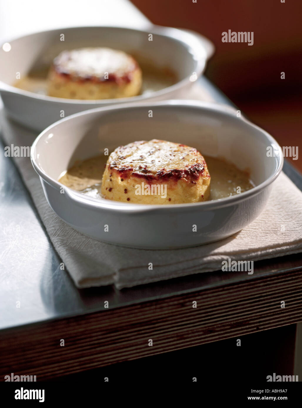 Oven proof dishes hi-res stock photography and images - Alamy