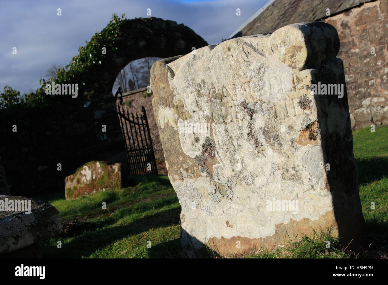 Logie kirk scotland hi-res stock photography and images - Alamy