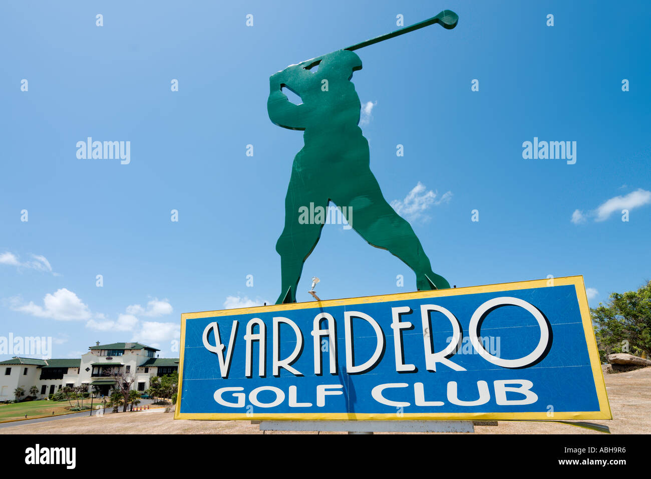 Sign for the Varadero Golf Club with the Xanadu Mansion in the distance ...
