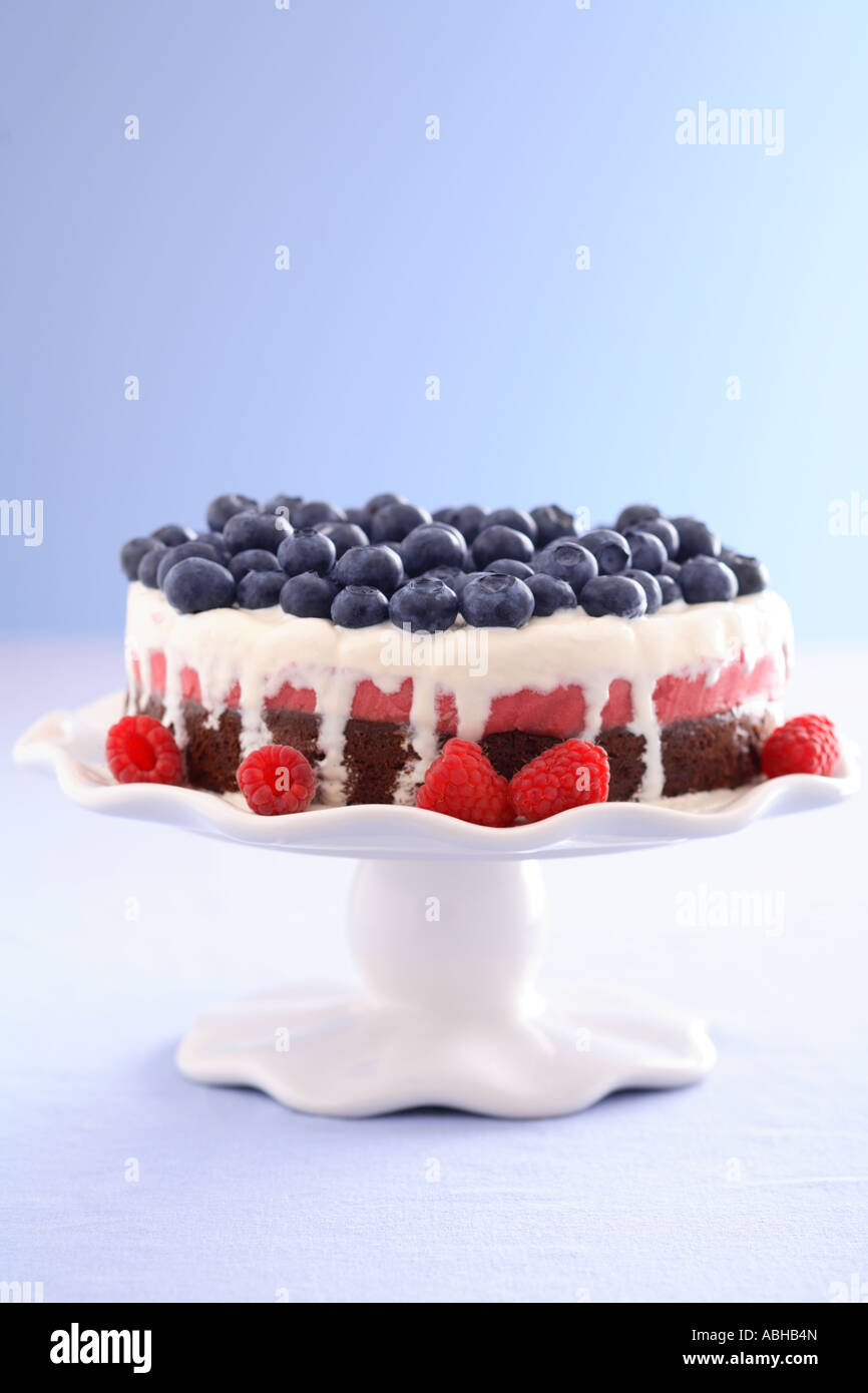 Berry torte hi-res stock photography and images - Alamy