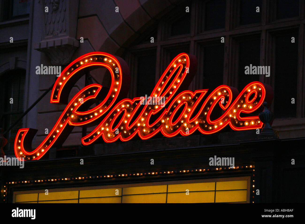 Neon sign in red saying palace Stock Photo - Alamy