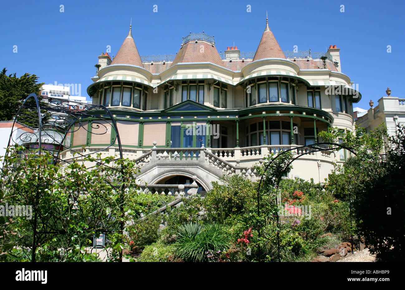 Bournemouth russell cotes art gallery hi-res stock photography and ...