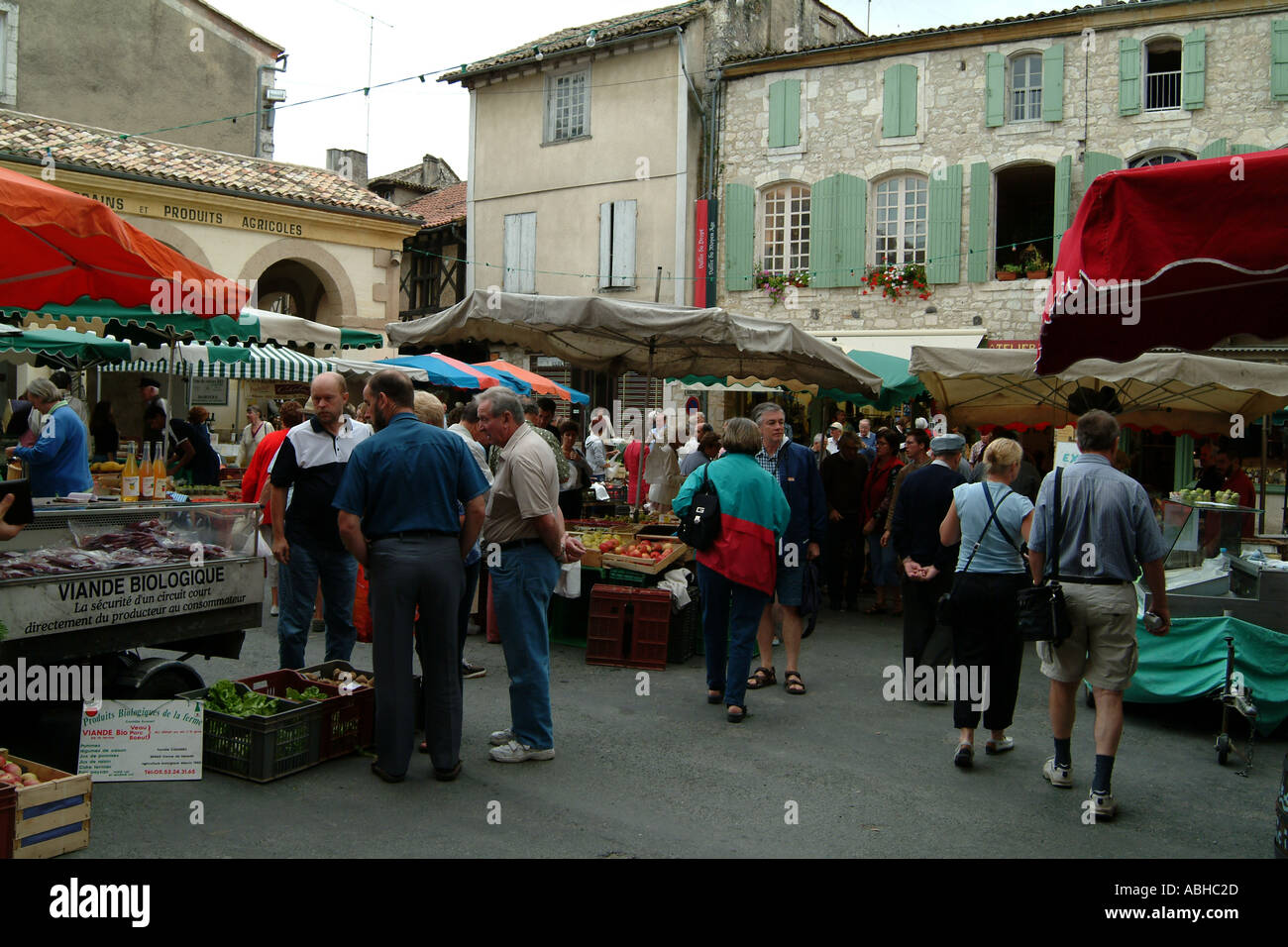 Bergerac market hi-res stock photography and images - Alamy