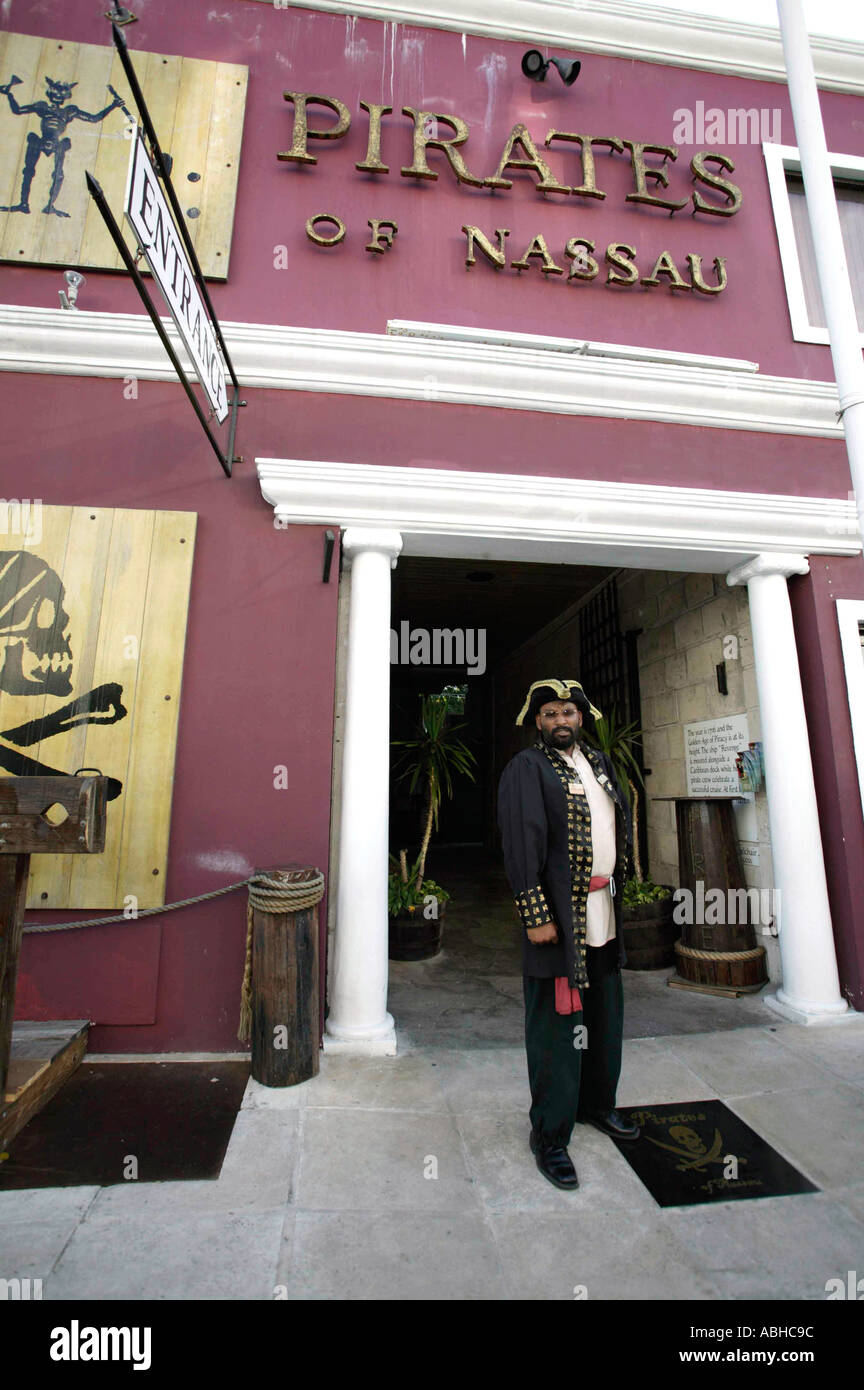 New providence, bahamas pirates hi-res stock photography and images - Alamy