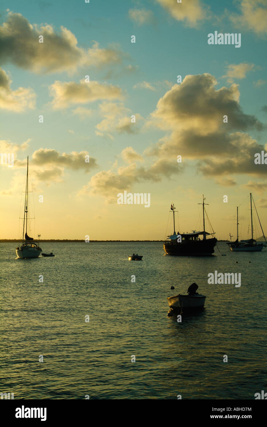 Sunset over the ocean in Bonaire Stock Photo - Alamy