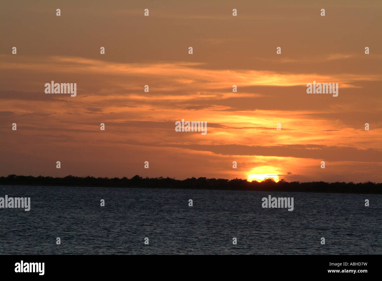 Sunset in the ocean in bonaire island hi-res stock photography and ...