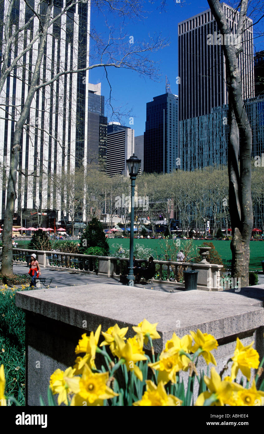 Bryant park at spring hi-res stock photography and images - Alamy