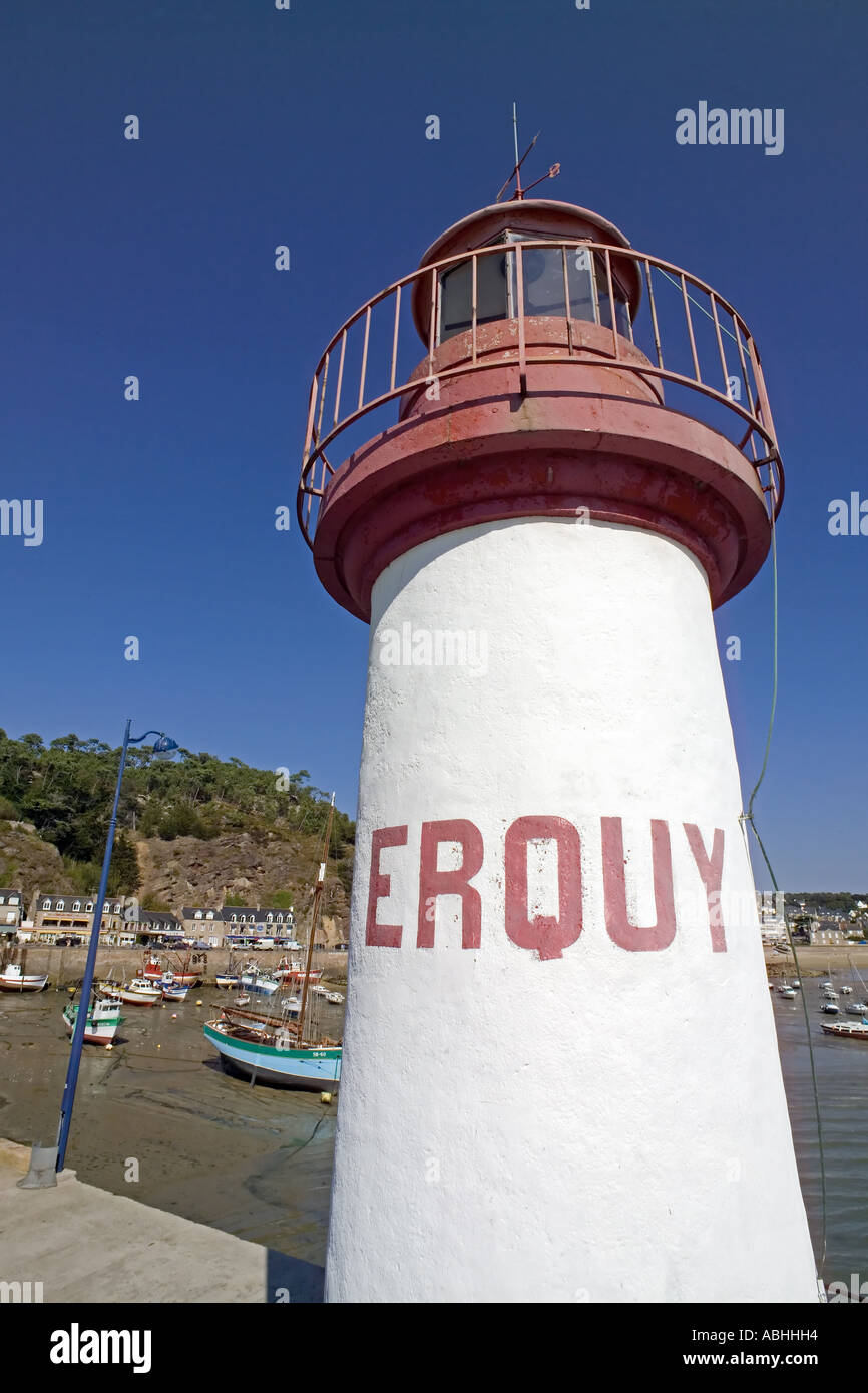 ERQUY LIGHTHOUSE AND FISHING HARBOUR BRITTANY FRANCE Stock Photo - Alamy